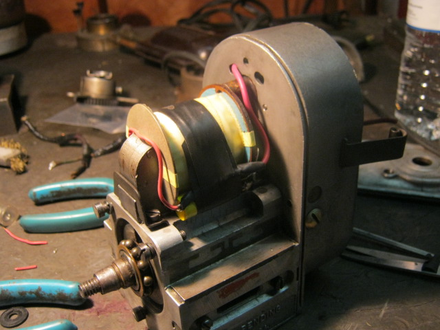 Magneto rebuilt with freshly re-wrapped coil. – 1931 Indian 101 Scout ...